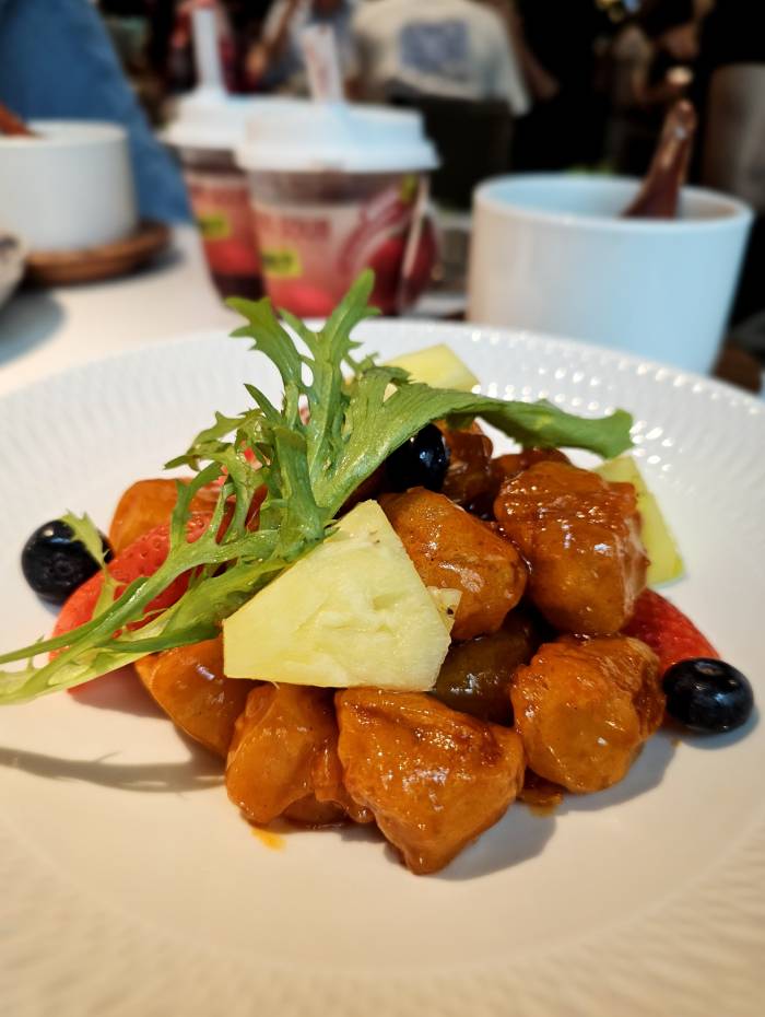 Restaurant Chain Hakka Yu （客语）Opens First Overseas Outpost in Singapore ...